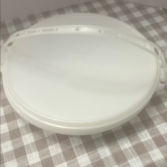 Tupperware | Kitchen | Vintage Tupperware Pie Carrier W Lid | Poshmark